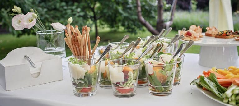 ¿Qué es un servicio de catering? | Definición, tipos y precios